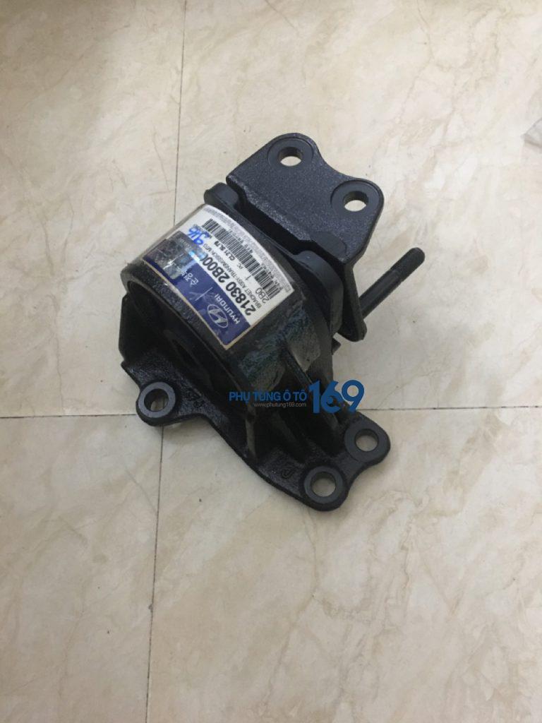 Chân máy hộp số Santafe 2006 - 2012 218302B000 - Phụ Tùng 169