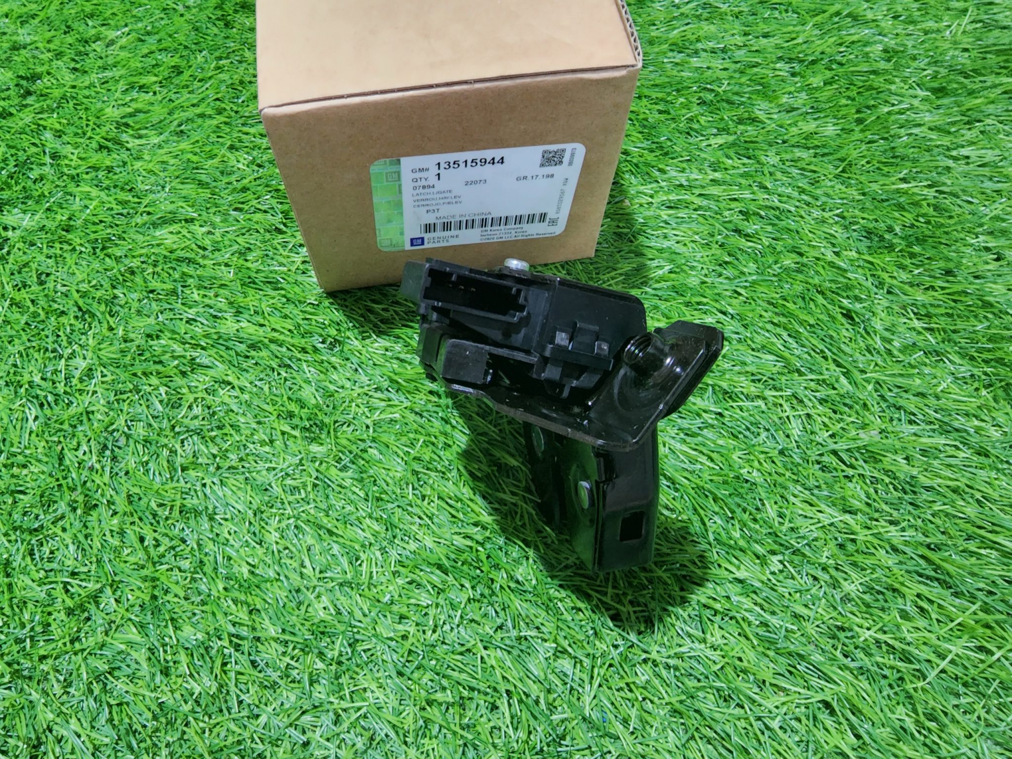 Cơ cấu khóa cốp Orlando 2011-2016 13515944 - Phụ Tùng 169