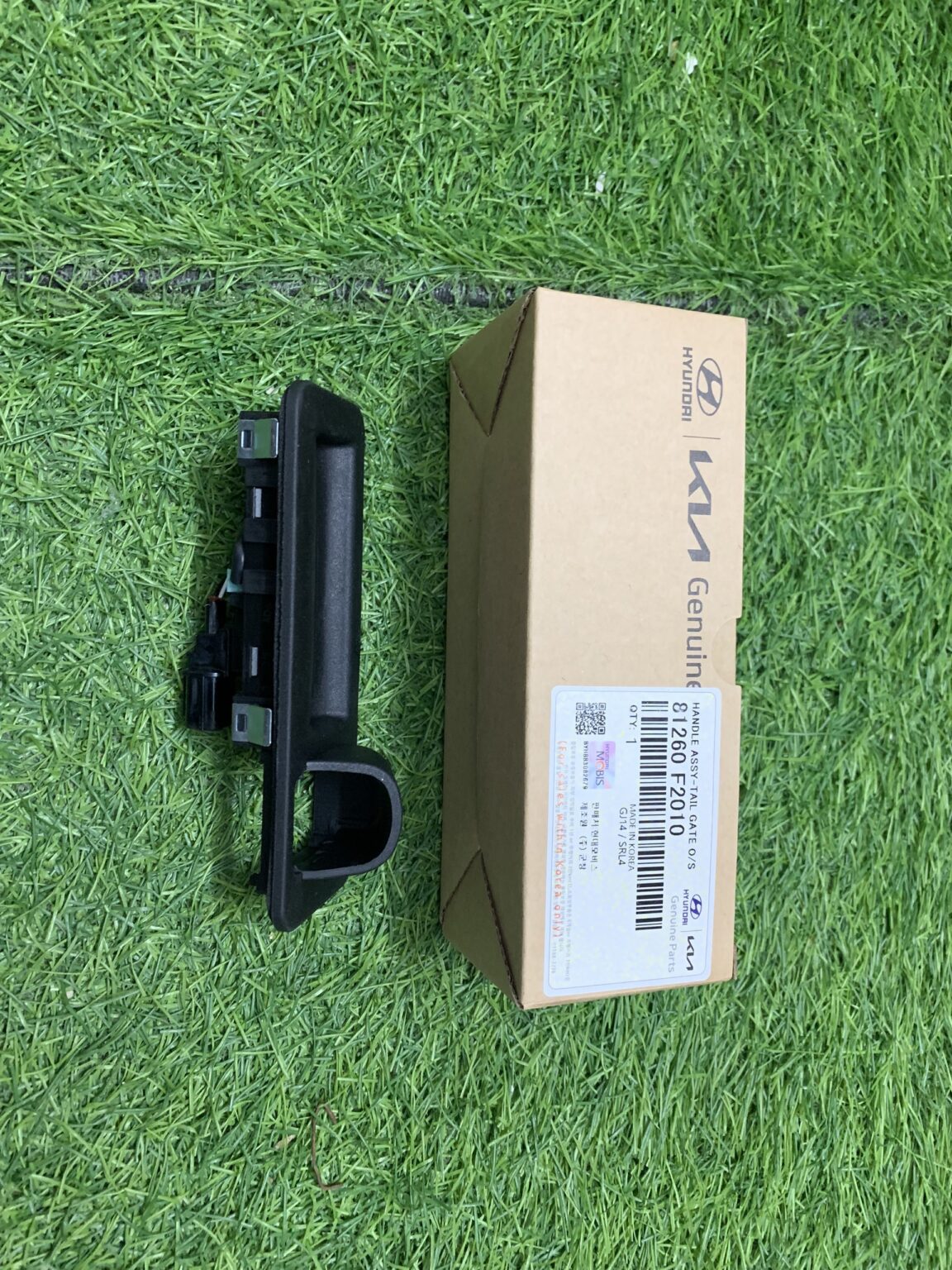 Tay mở cửa hậu Elantra 2016-2020 81260F2010 - Phụ Tùng 169